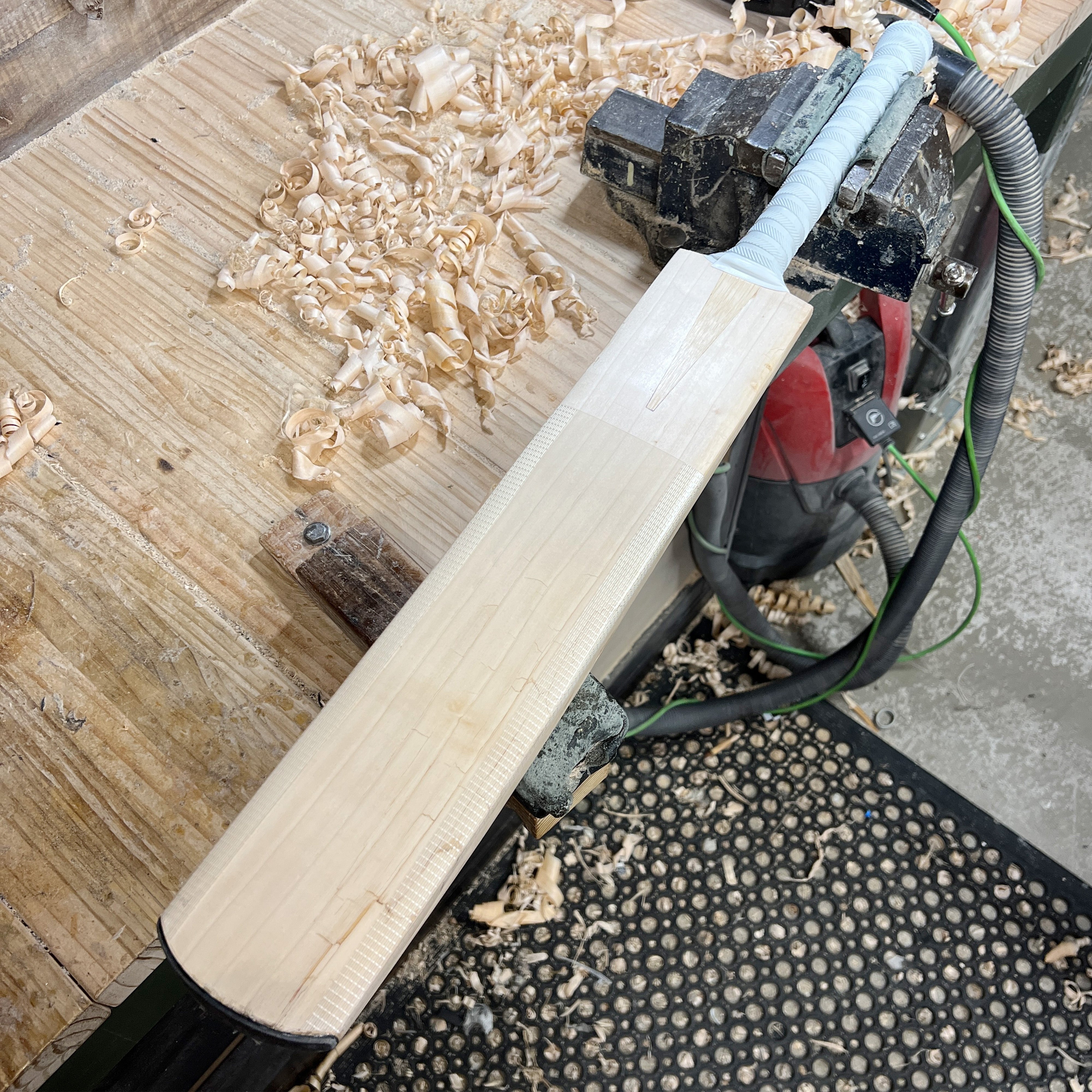 Full Cricket Bat Refurbishment - Fantail Cricket